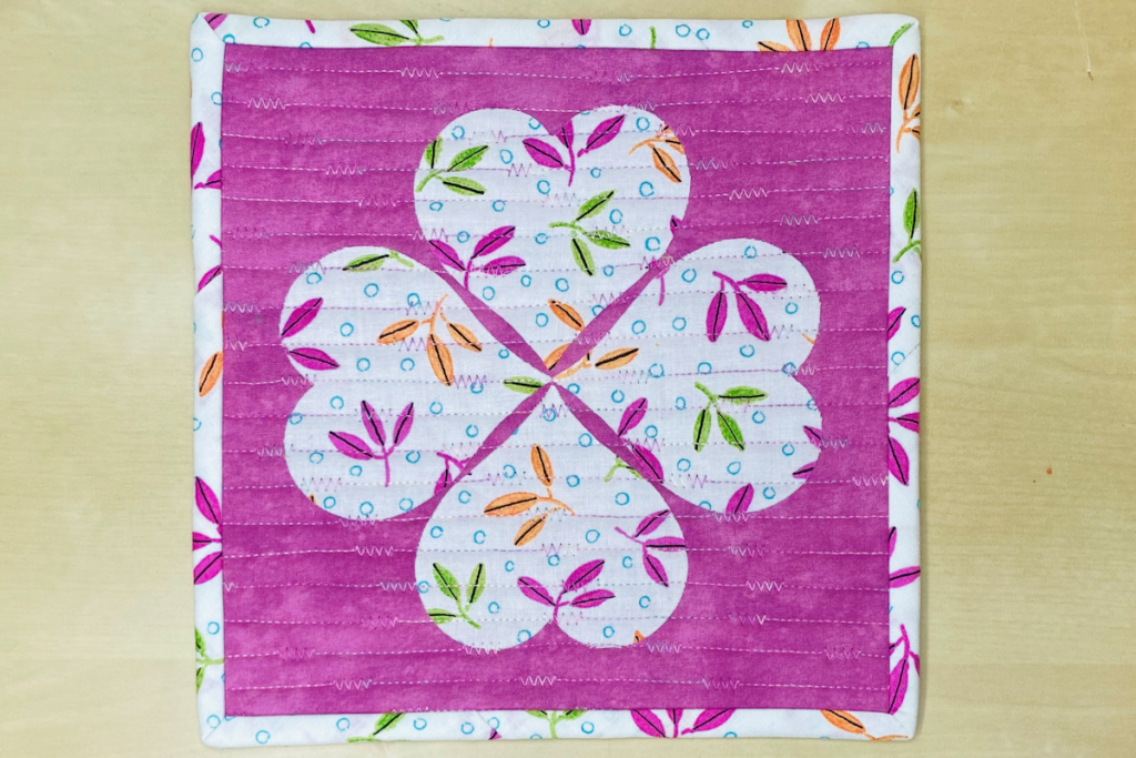 Easy Applique Mug Rug - Sewfeet